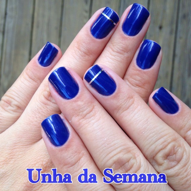 Nail of the Week: Roxo Azulado com Detalhe